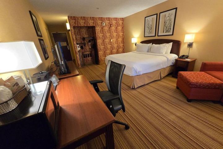 City Explorer Hub In Altoona Near Museums, Historic Sites, & Local Landmarks - Altoona, PA