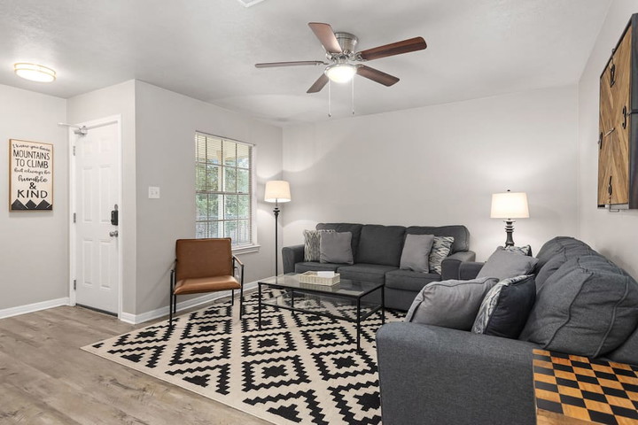 Lits King, Deux Salons Et Grand Parking - Bryan, TX