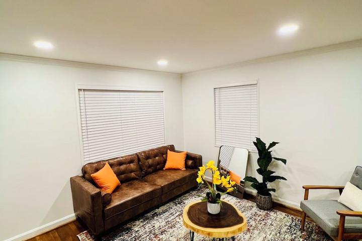 Charming Newly Renovated Luxhouse 3br 1.5ba Backyard Petfriendly Great Location - Burke, VA