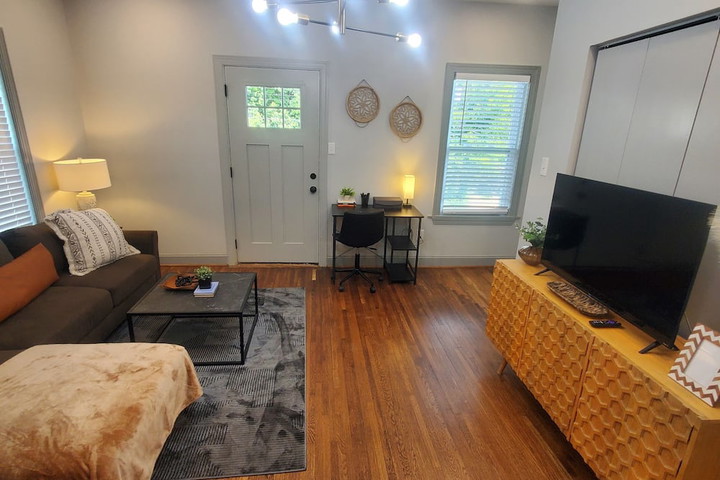 2-bedroom Condo Just 8 Minutes From University Of Alabama-birmingham - Birmingham, AL