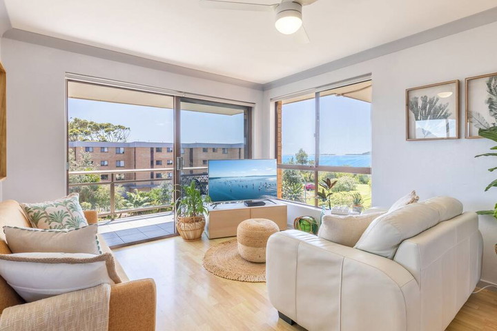 Commodore 6, 6 Intrepid Cl - Water Views, Air Con, Wi-fi - Nelson Bay