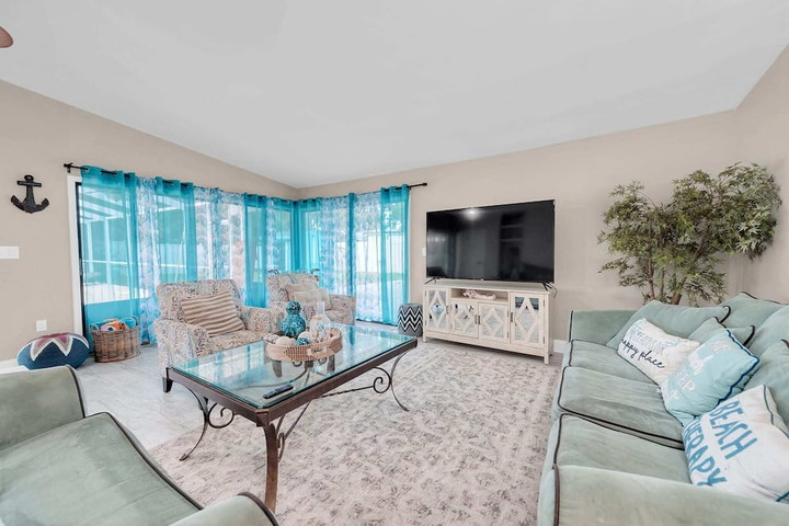 Amazing Htd Pool+hottub +13 Min To Beach+4br/20ppl - Bradenton, FL