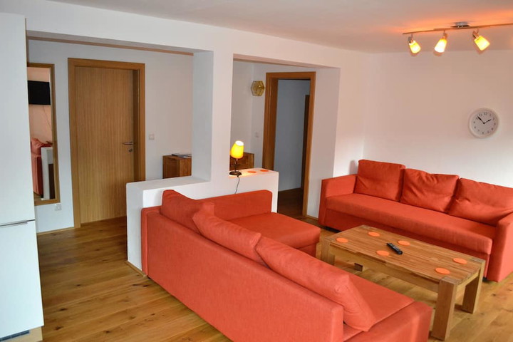 Spacious Vacation Apartment With Fireplace + Children's Play Corner, 10 + 2 Persons - Kufstein