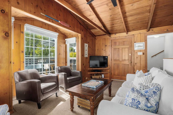 Twin Lakes Surf Cabin - Sleeps Up To 12 - Santa Cruz, CA