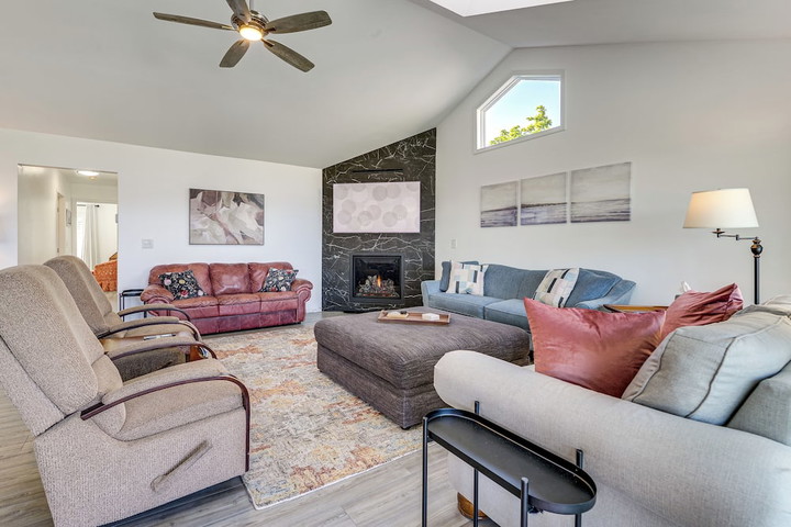 Anacortes Home W/ Views Of Puget Sound - Anacortes, WA