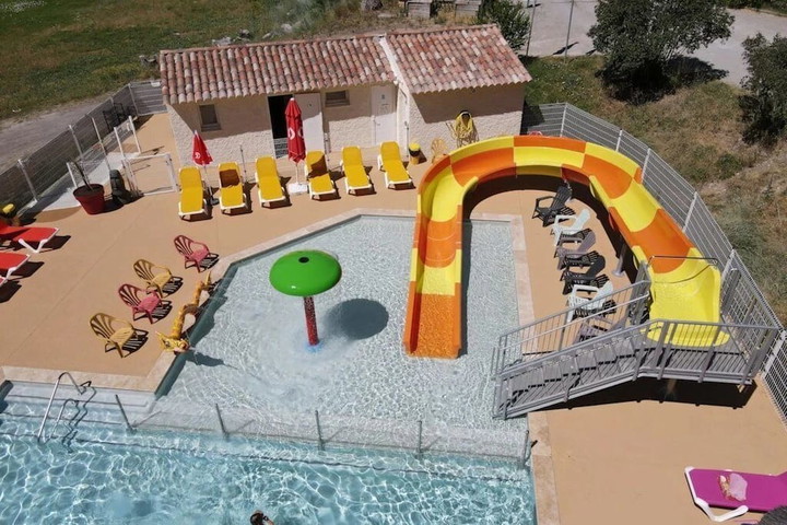 Zecamping 3* Animé Parc Aquatique Mobil-home Tv Lv Clim 35m2 - Forcalquier
