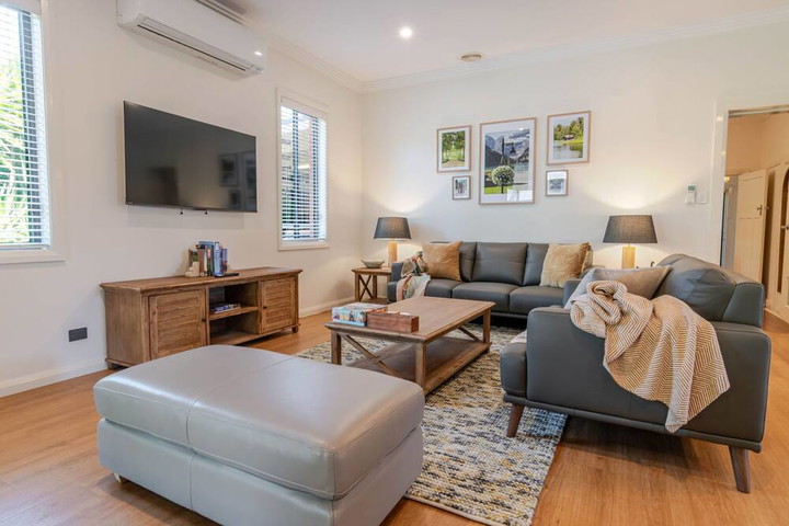 Gormly Grove Cottage - Modern Comfort, Near Cbd - Wagga Wagga