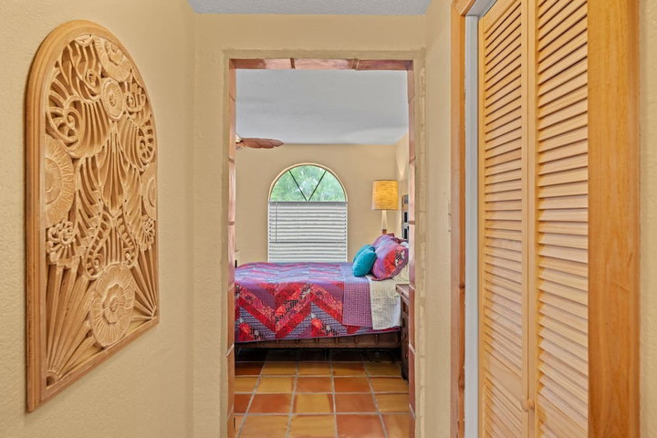 Charming Old World Spanish Casita - Kerrville, TX