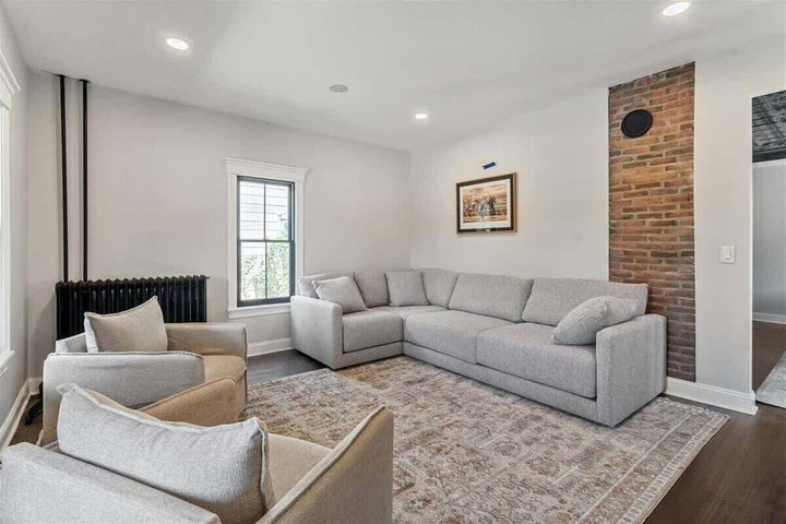 Saratoga Race Track Luxury Home | Walk To Track! - Saratoga Springs, NY