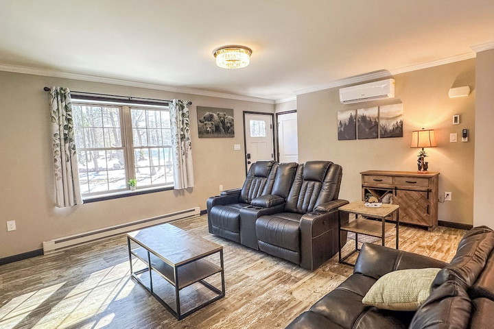 Modern Cozy 2-bedroom Cabin In Albrightsville W/ Wi-fi, Ac - Jim Thorpe, PA