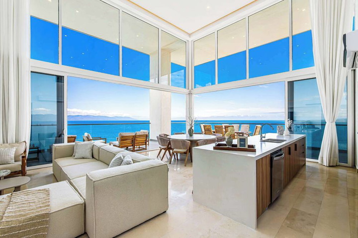 Beachfront Luxury 4br Penthouse With Incredible Ocean Views - Puerto Vallarta