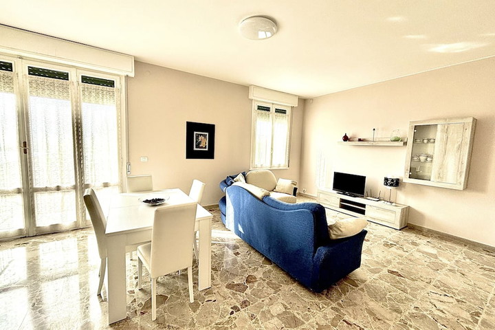 The Third Floor 2 Km From Maranello (Mo) - Cin: It036019c24hw38h4z - Maranello