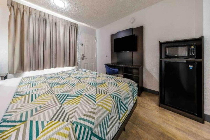 1 Queen Bed|smoking|fort Worth - Arlington, TX