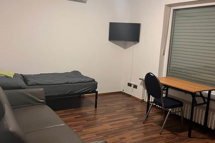 Nr 6 Ground Floor 3 Zkb For Families And Companies - Cassel, Allemagne