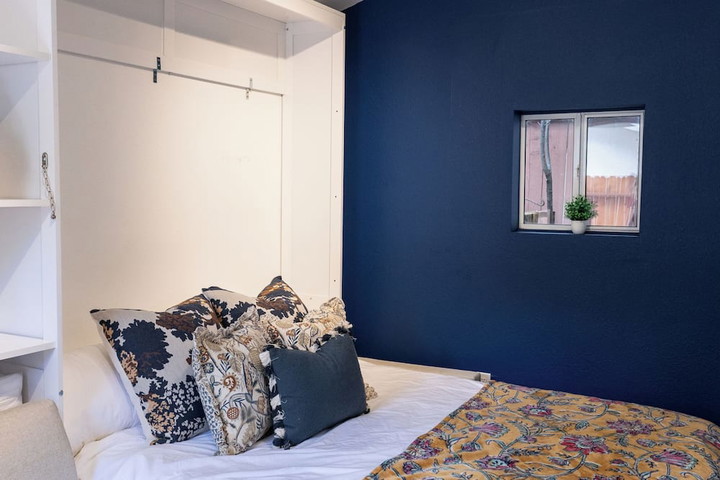 Modern Tiny House Retreat W/ Sauna, Fire Pit & Workspace - Santa Clarita, CA