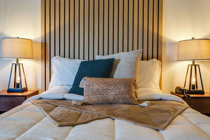 Cozy Queen Room In Downtown Boutique Hotel Steps From Art, Dining & River Walk - San Angelo, TX