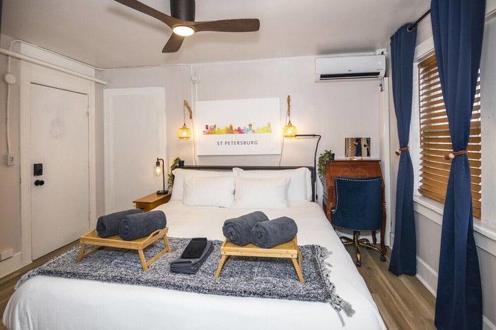 The 1888 Hotel 301 (A/b) Lux King 1 Bed/bath - St. Pete Beach, FL
