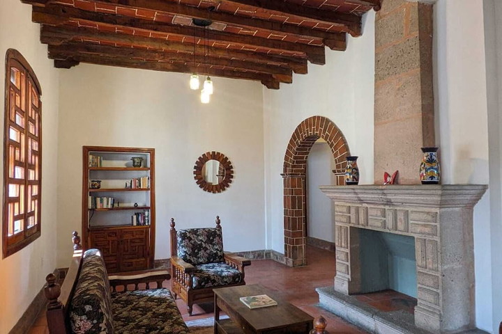 Beautiful 2-bedroom Colonial Home In The Heart Of Taxco - Taxco