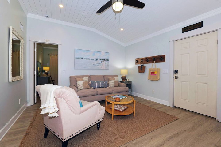 The Nest At Circle Park - Cute Cozy Cottage - Brunswick, GA