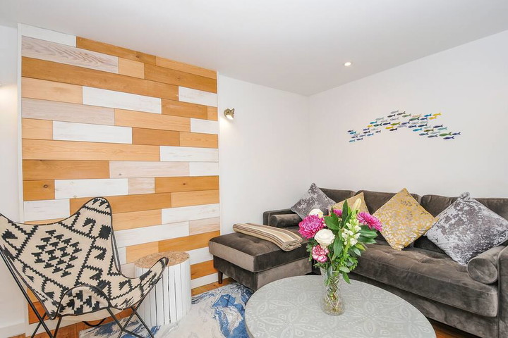 Salty Sea Dog, Pet Friendly, Character Holiday Cottage In Tintagel - Boscastle