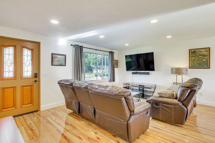 Charming Arlington Home W/ Hot Tub & Fenced Yard! - Marysville, WA
