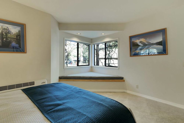 Private Mt. Bachelor Village Suite In Bend With Access To Resort Hot Tubs/pool - Bend, OR