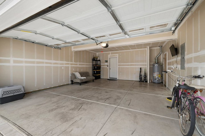 Beautiful Clean And Modern Home In Medford. - Medford, OR