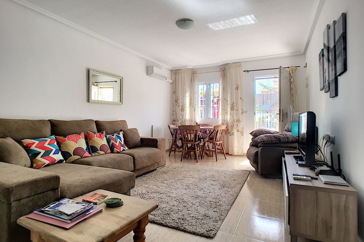 3 Bed Refurbished House With Air Con And Shared Pool 5 Mins Walk To Mar Menor - San Pedro del Pinatar
