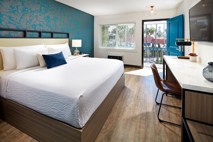 Enjoy Ocean Breezes In Charming Room In La Jolla, Steps To The Beach - San Diego