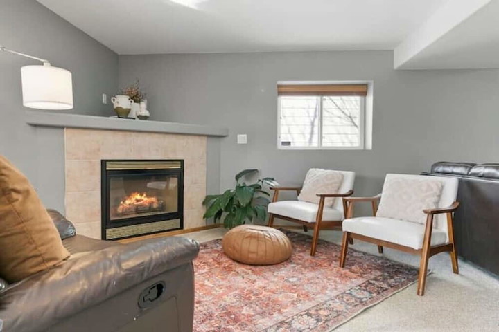 The Dwelling Place- Spacious2brfireplacebig Tvprivate Lower Leveltwo Parks - Colorado