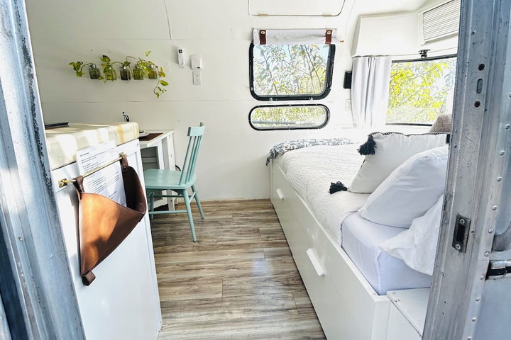 Awesome 2-bedroom Caravan With Ac In Charming Spring Valley - Chula Vista, CA