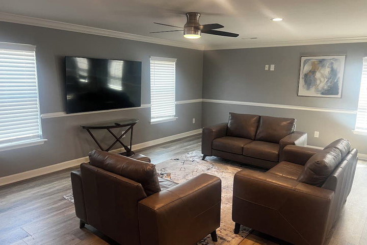Elevated Three Master Suites With Jet Tub, Large Kitchen, Full Of Amenities - Dover, DE