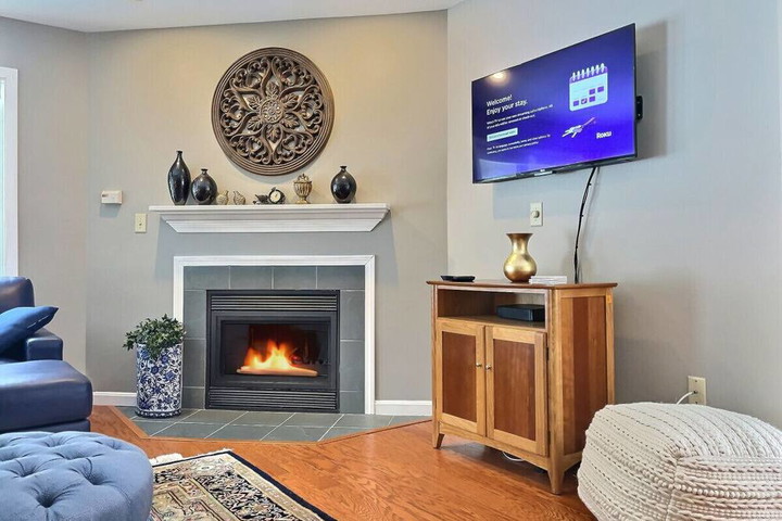 Snowden- Ski On Ski Off At Pico, Fireplace, Pool! - Rutland, VT