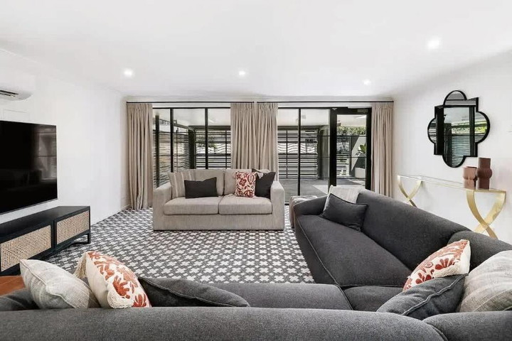 Budds Villa 1 By Khove - Surfers Paradise