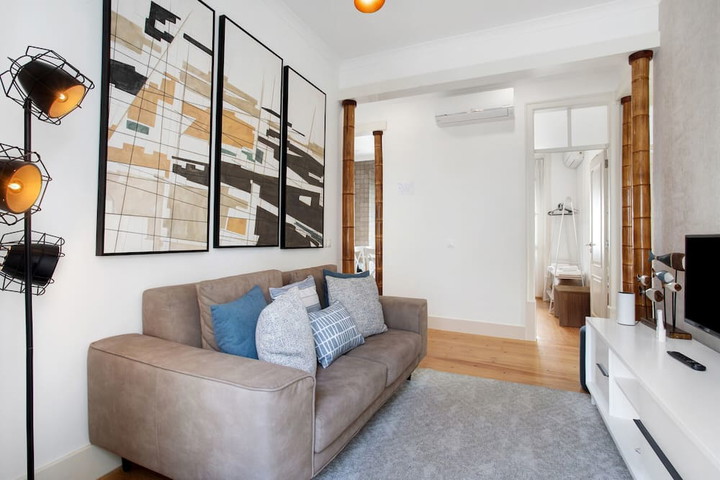 Apartment "Casa Ribeiro - Escandinavo" With Balcony & Wi-fi - Alcobaça