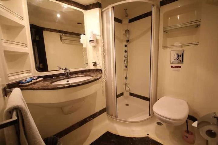 River Boat - Double Room With Private Bathroom - El Cairo