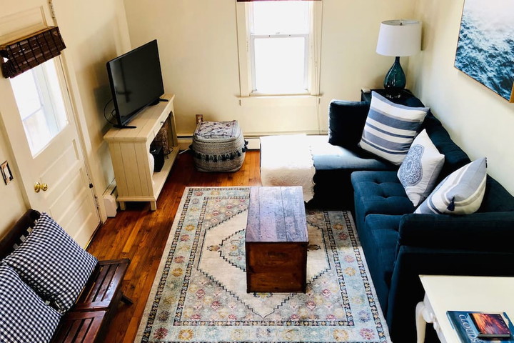 Privately Located Beach Cottage Getaway - Rhode Island