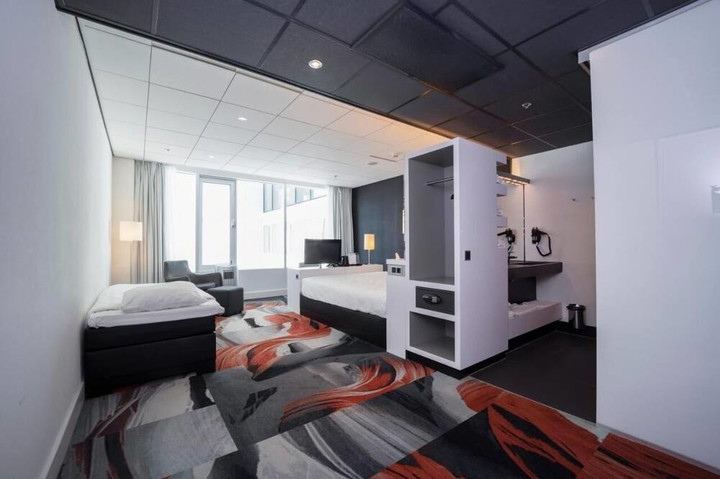Wellness Escape In Leiden With Swimming Pool And Scenic Routes - Zoetermeer