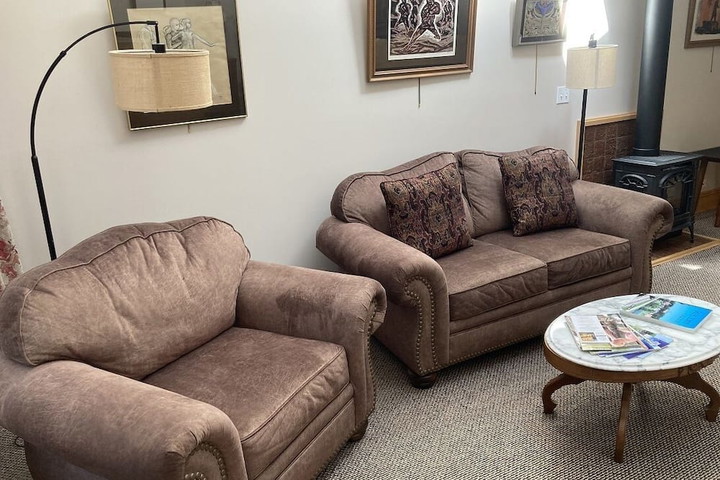 An Artistic Retreat In The Heart Of Downtown Galena - Galena, IL