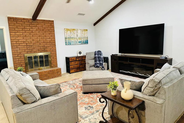 #3 Charming 4br 2ba Home In Midland  Comfort, Convenience & Great Location! - Midland, TX