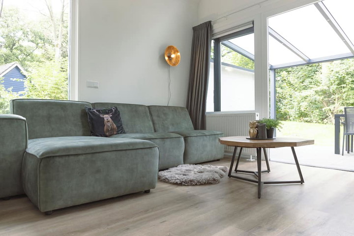 The Bungalow Palthe Comfort Offers Comfort And Tranquility In Nature For 4 People, With Modern Amenities And A Lovely Terrace. - Deventer