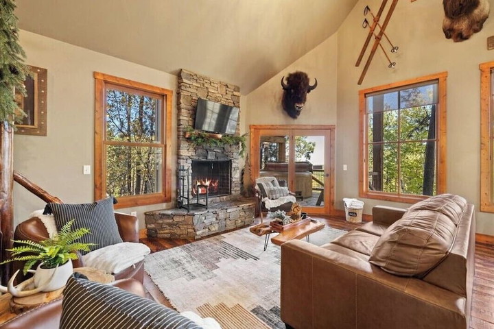 The Great Escape - Year-round Clubhouse Access With Outdoor Heated Pool! - Deadwood, SD