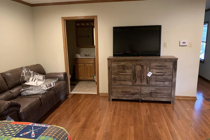 Little Cozy Cabin On Norris St Just Steps Away From Beautiful Norris Lake - Tennessee
