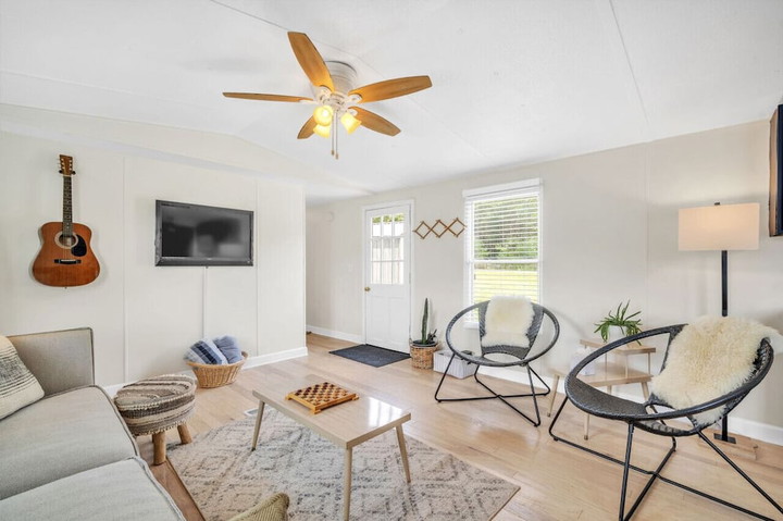 Quaint & Quiet W/ King Bed - Travelers Rest, SC