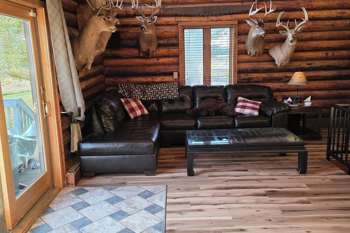Charming 2-bedroom Cabin With Wifi, Hot Tub, Large Decks In Amazing Canandaigua - Finger Lakes, NY