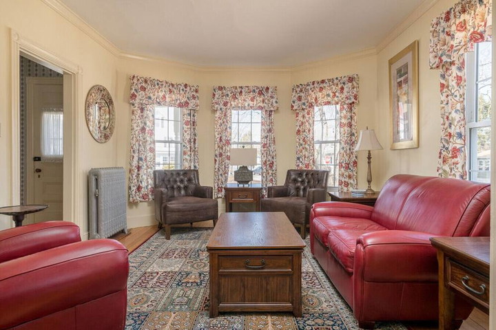 Luxury On Back Cove - Three Gables - Portland, ME