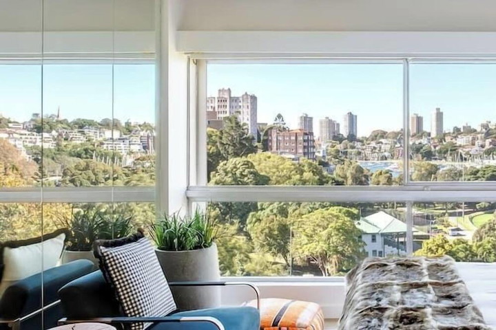 Aquarius Rising Poolside In Rushcutters Bay - Coogee