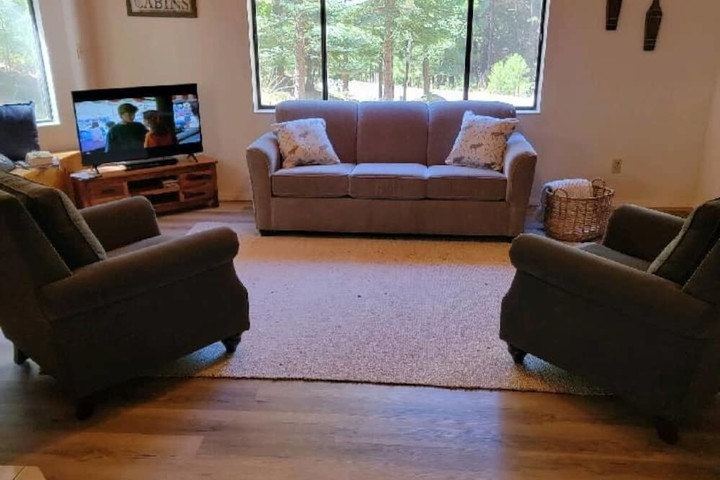 Lake Almanor West Home In A Peaceful Setting Just Minutes From The Lake - Chester, CA