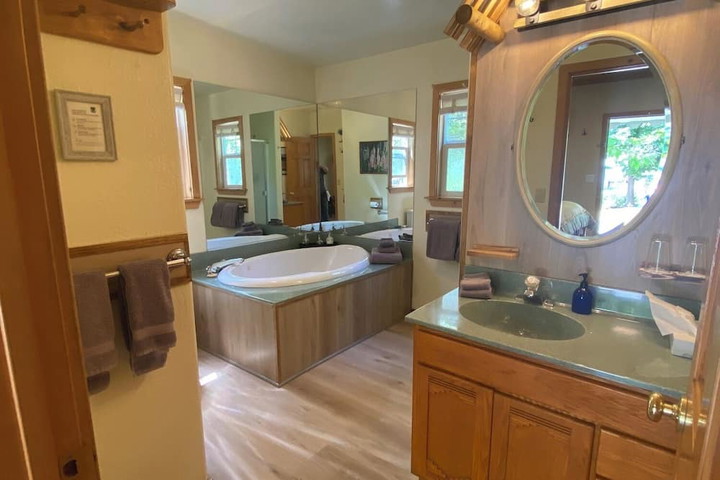Romantic Couples Cabin - Nevada City, CA