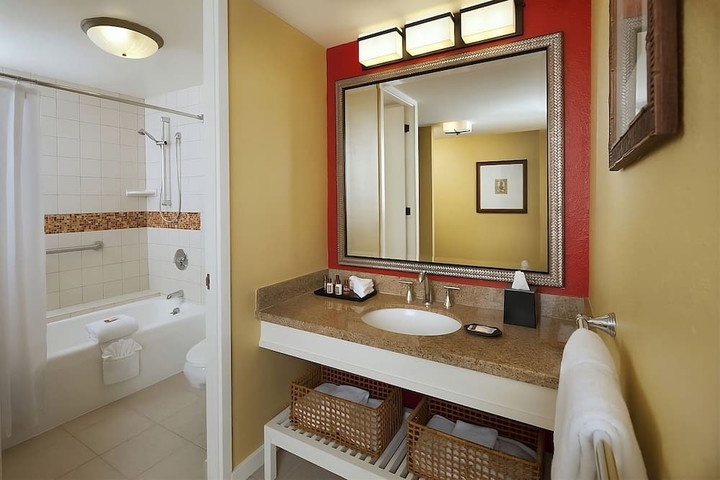 Great Place To Stay! 2 Resort View Units, 2 Pools, Game Room! - Captain Cook, HI